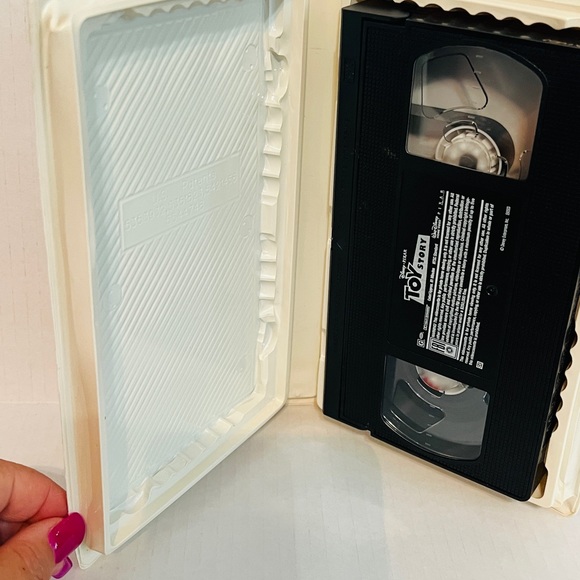 Disney | Video Games & Consoles | Disney Toy Store Special Edition Clam ...